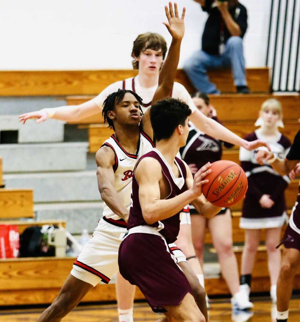 Big second half lifts Sikeston over Bluff in district semifinal, 82-61