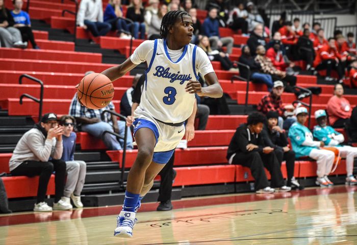 Adams leads Notre Dame past Charleston in SEMO Conference co...