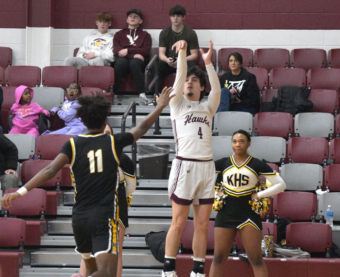 Senior Night triumph: Peters and Still propel Kelly Hawks to fourth wi...