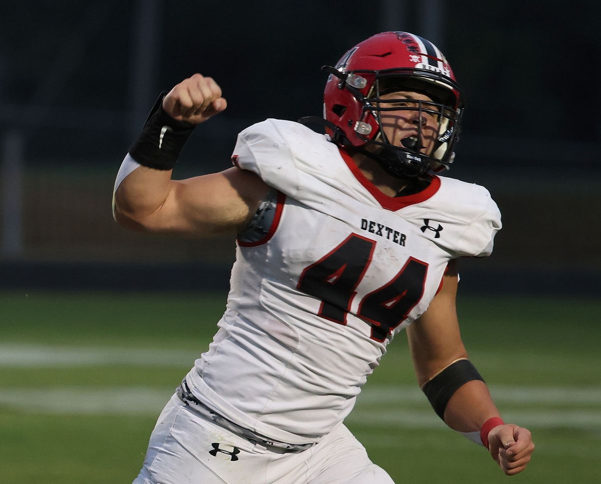 Dexter senior Jason Hervoyavich wins Semoball Football Team of the Wee...