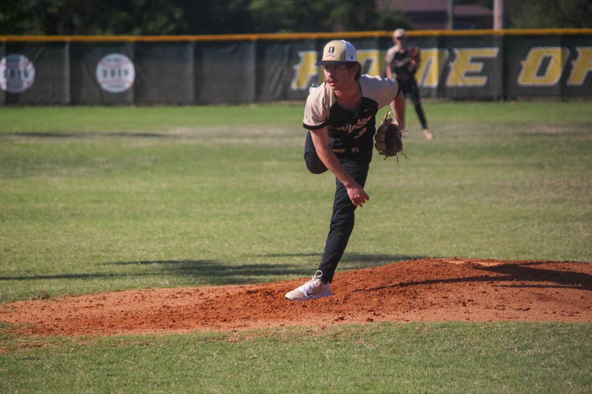Doniphan beats Malden 11-1 to sweep season series