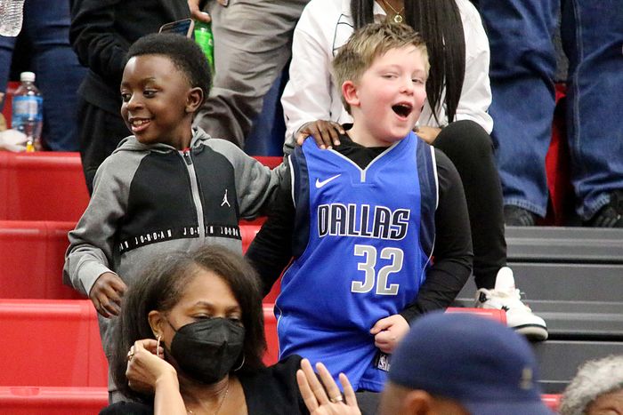 Second-quarter squeeze turns rivalry game in Sikeston’s favor