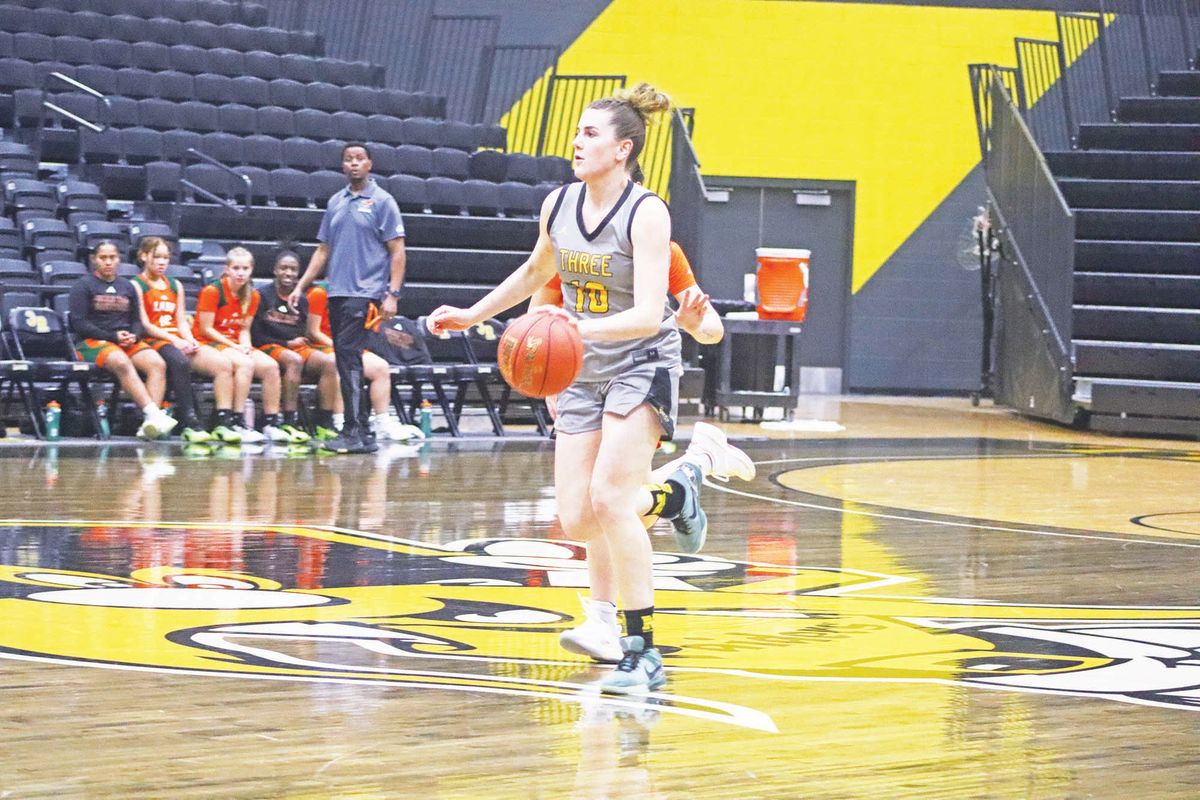 Corasaniti talks background, basketball, and journey to the U.S.