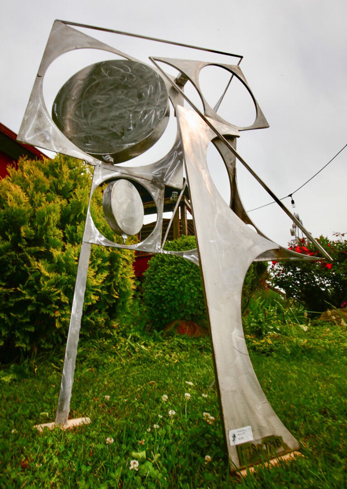 At Gadino Cellars, garden sculptures that catch the eye