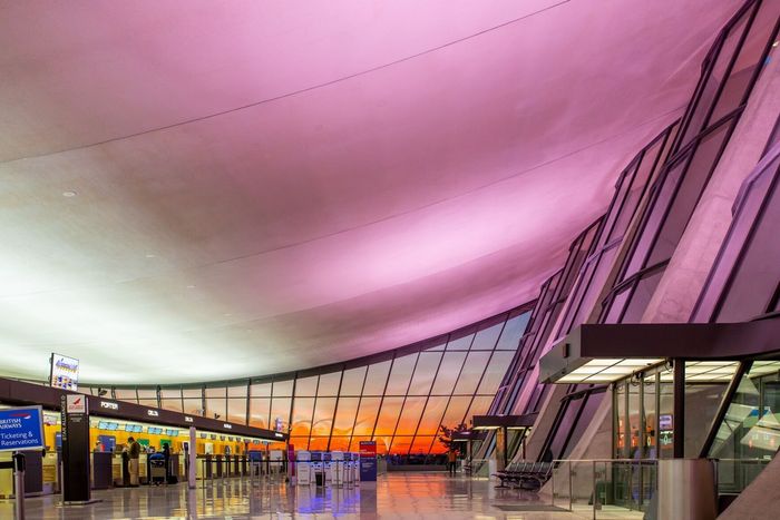 Pregnant asylum seeker who was detained at Dulles will retur...
