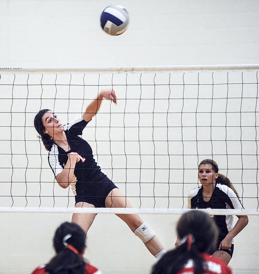 Albert Lea overcomes slow start to win season opener