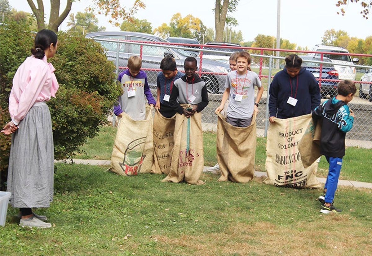 Students teach students during Discover History Days