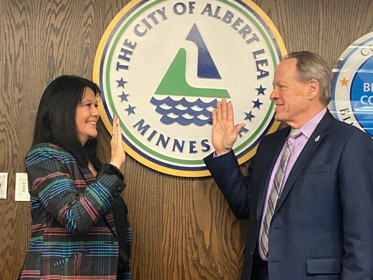 New Albert Lea mayor, councilors sworn in