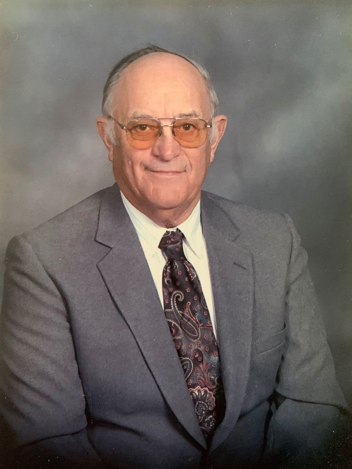 Robert 'Bob' Swearingen