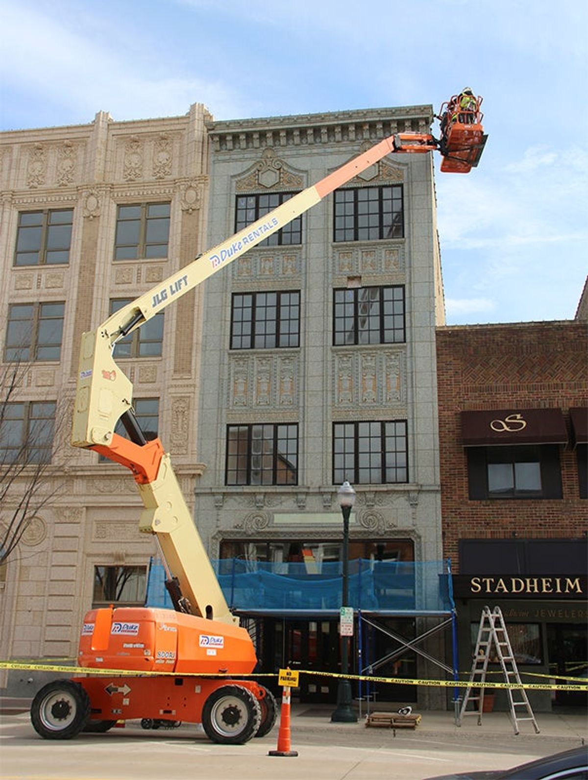 Work underway to repair Jacobson building downtown