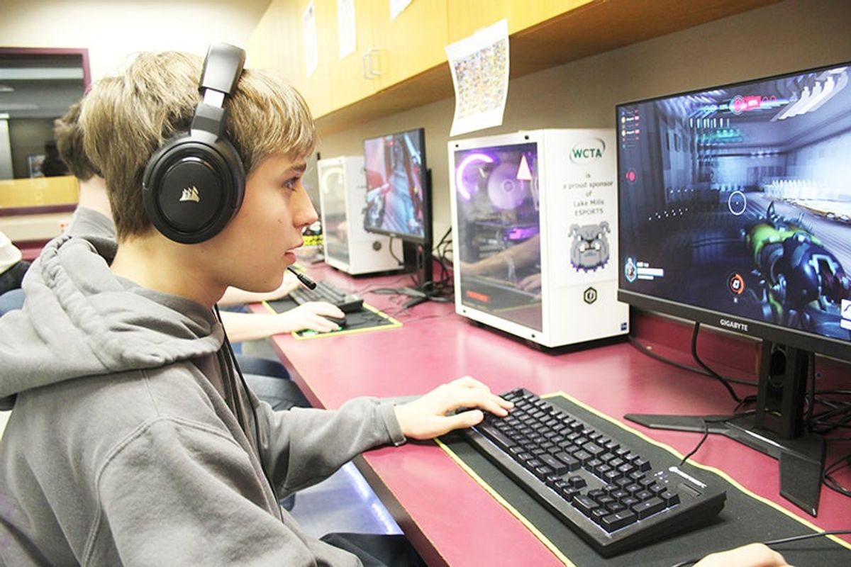 Lake Mills students find success in Iowa state Esports tourn...