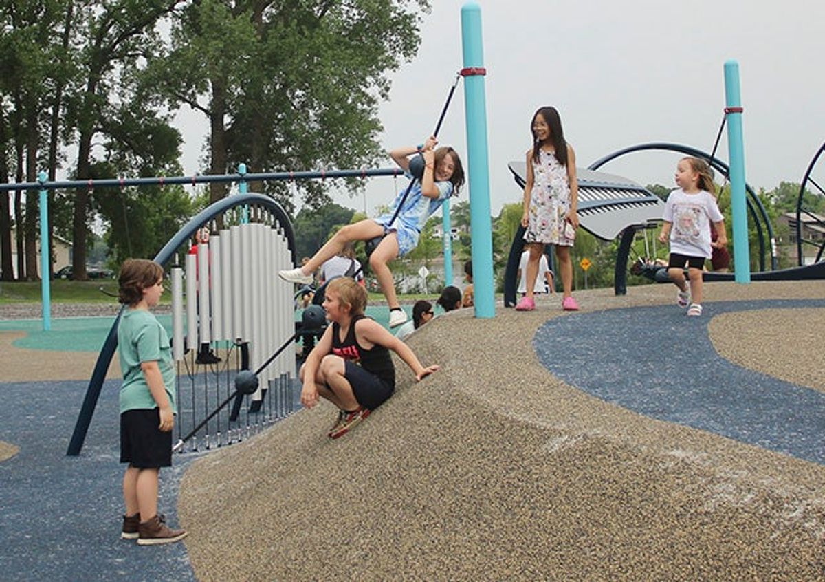 'It took everybody to make this a reality': Community celebr...