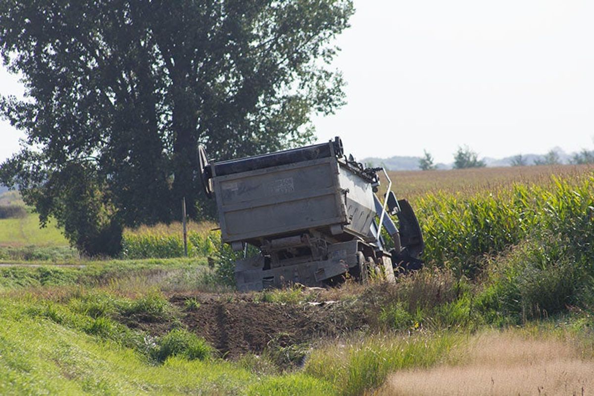 Man killed in crash east of Gordonsville