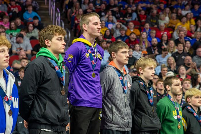 Brandenburg wins state title and breaks school win record