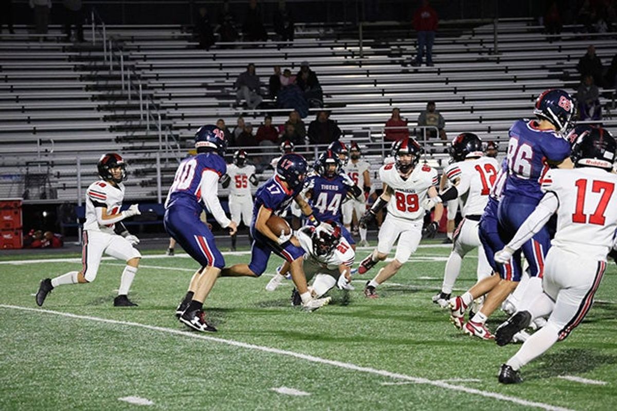 Area football roundup: Back-to-back wins for Albert Lea
