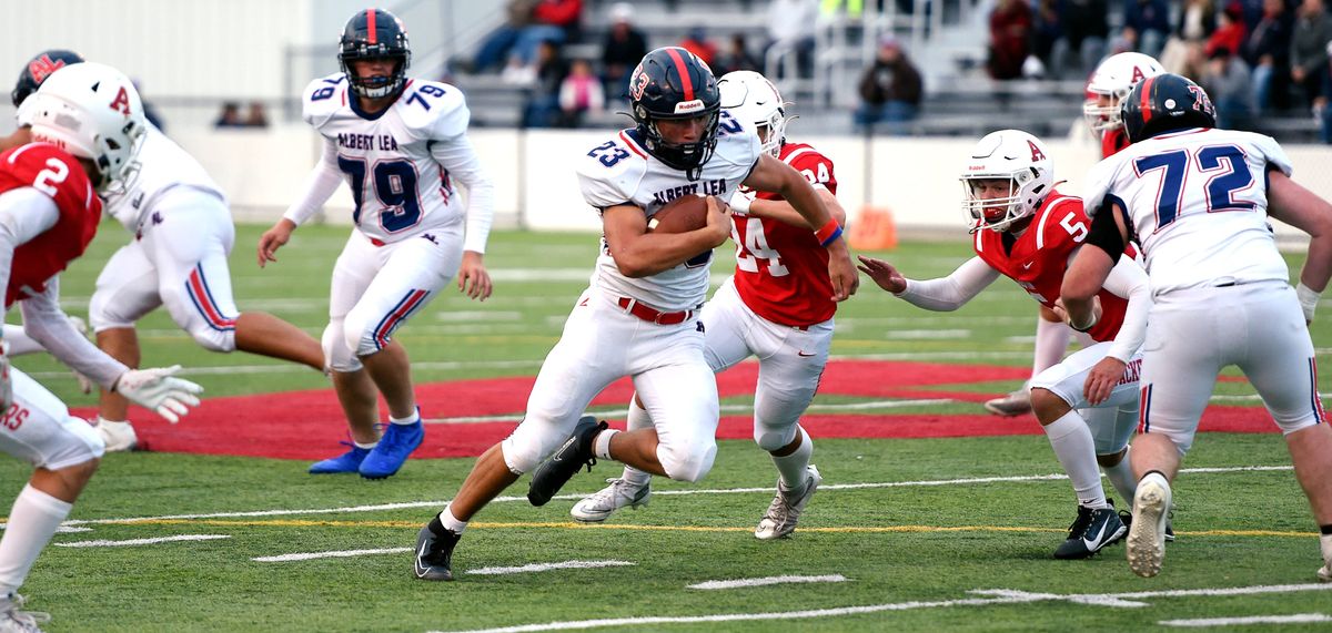 (Gallery): Albert Lea football pummels Austin