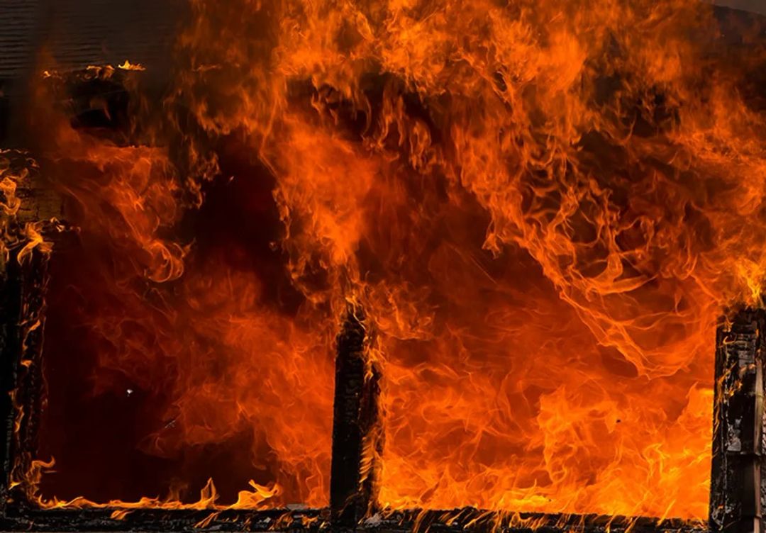 Fire reported in garage, put out with minimal damage