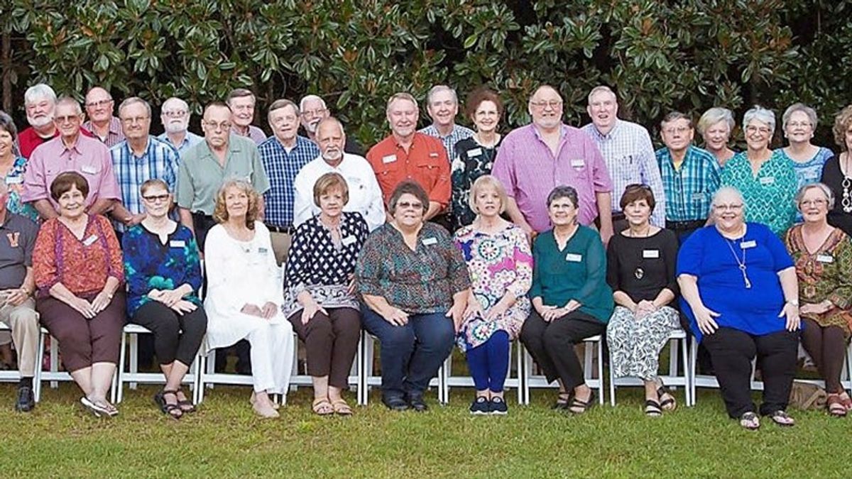 Valley High School class of 1968 holds 50 year reunion