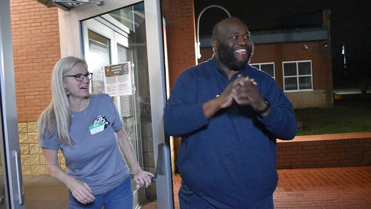 Newton is elected to CCSD School Board