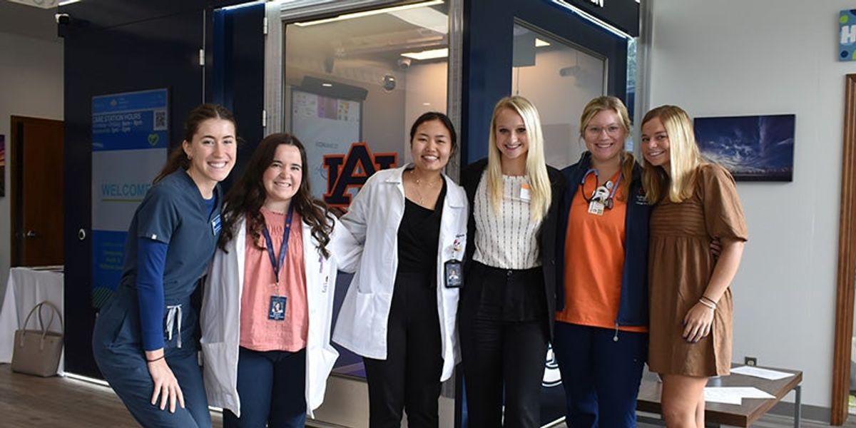 Auburn students and faculty host health clinic at wellness center