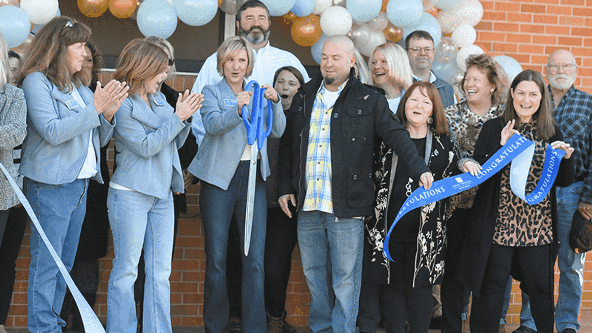 A Hometown Realtor: Lori Terry Hometown Realty opens in Vall...
