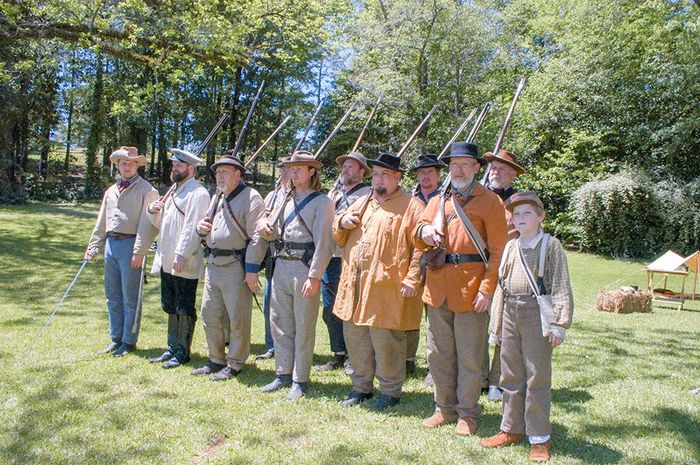 Crowds gather to relive the battle of Fort Tyler