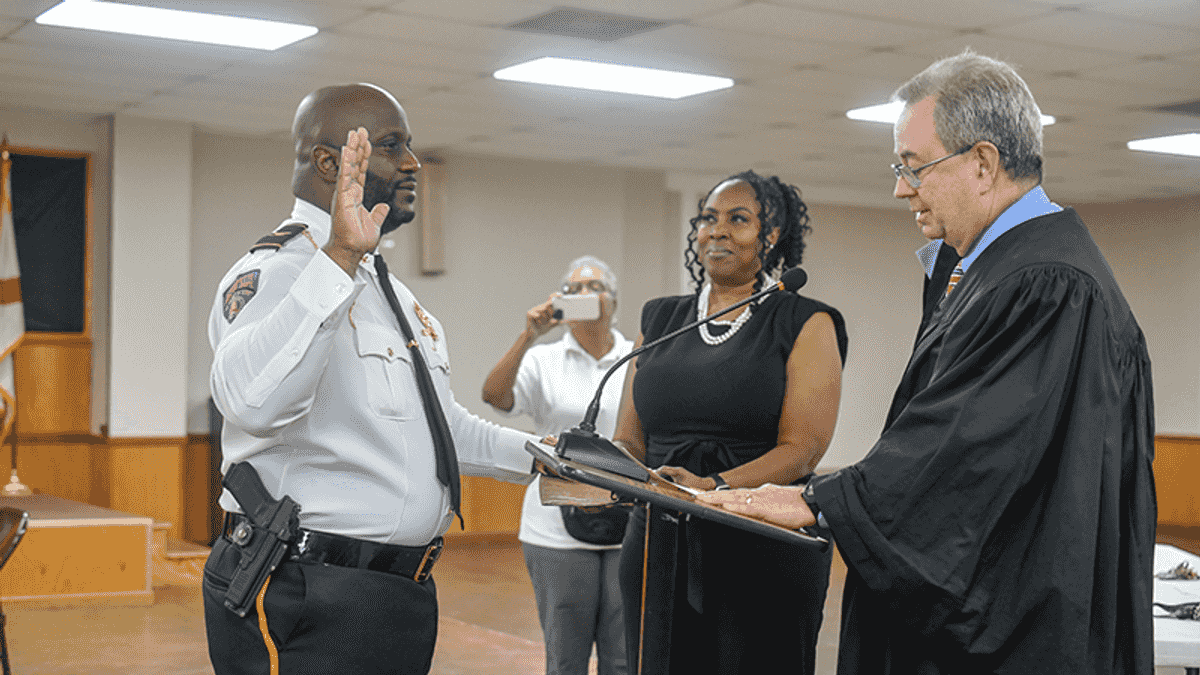 LaFayette's new police chief sworn in