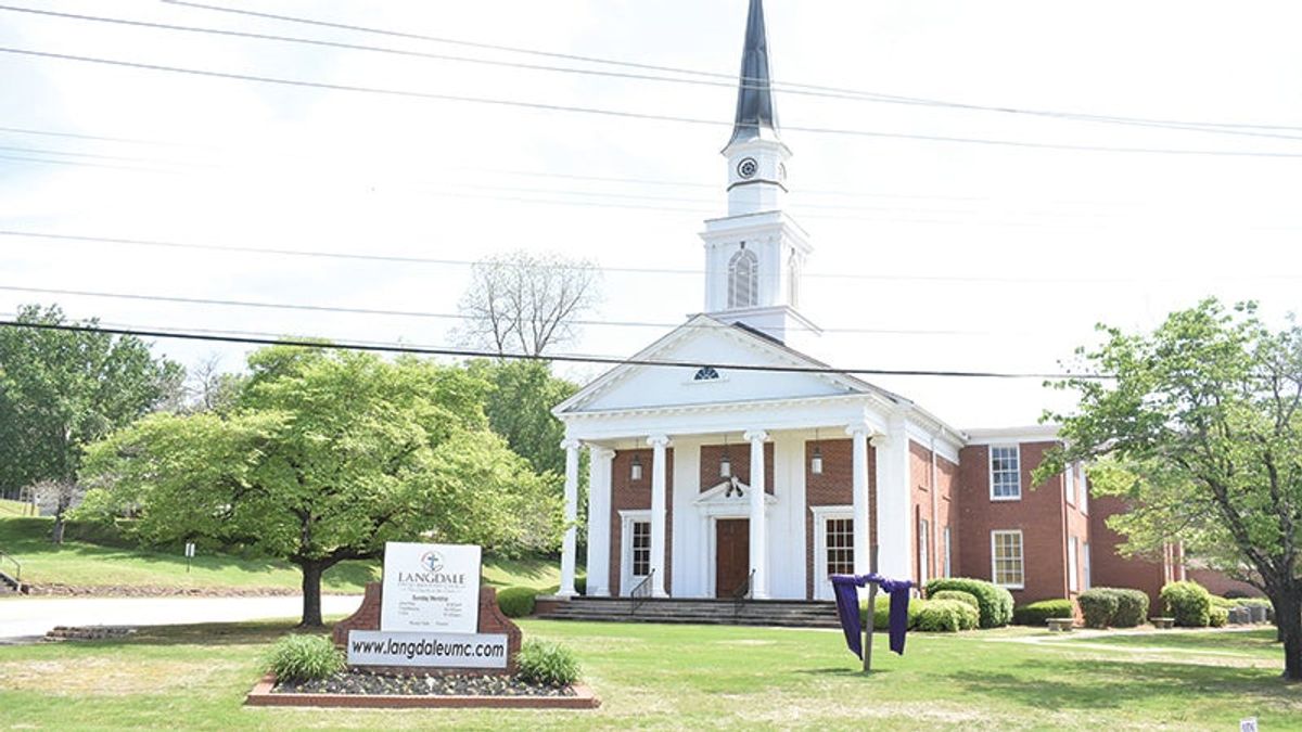 Churches adjusting, seeing big numbers through online servic...