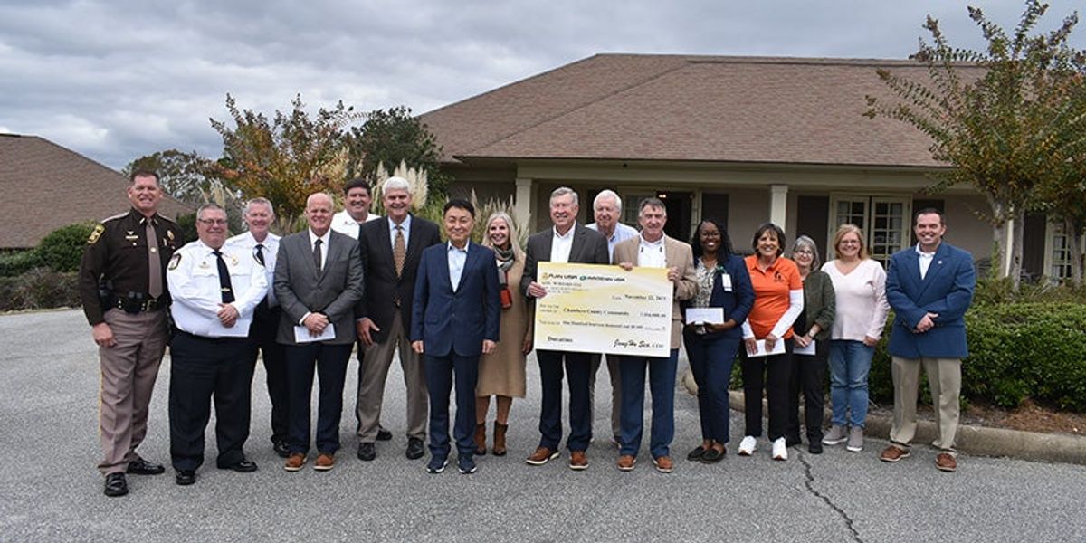 AJIN, Wooshin give back to local organizations