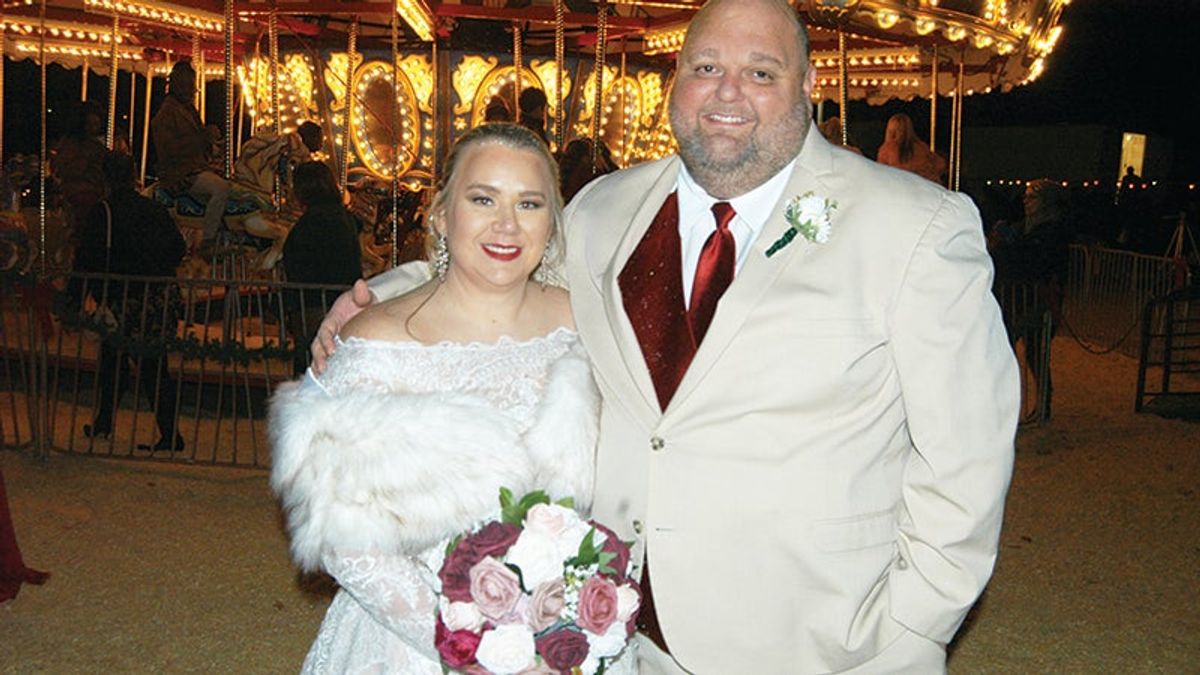Couple marries at Valley merry-go-round