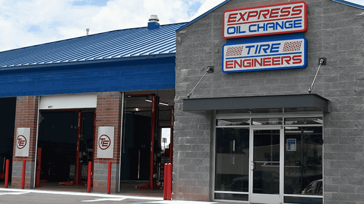 Express Oil Change in Valley is now open