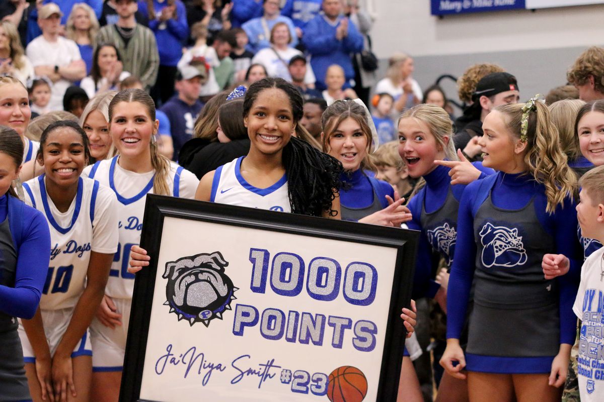 Ja’Niya Smith scores 1,000th point, builds on family legacy