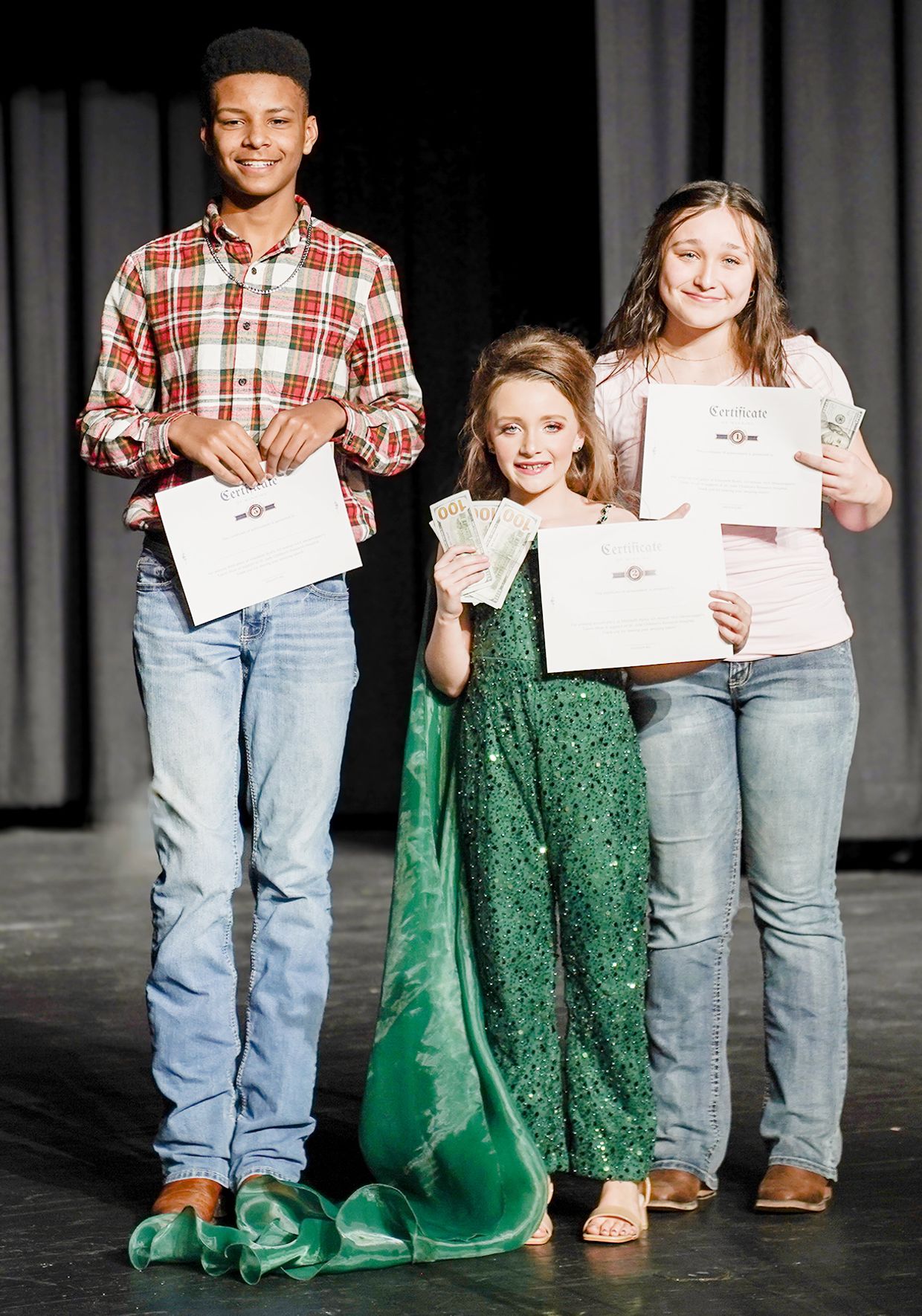 Fourth annual NEA Showstoppers fills Ritz Civic Center and s...