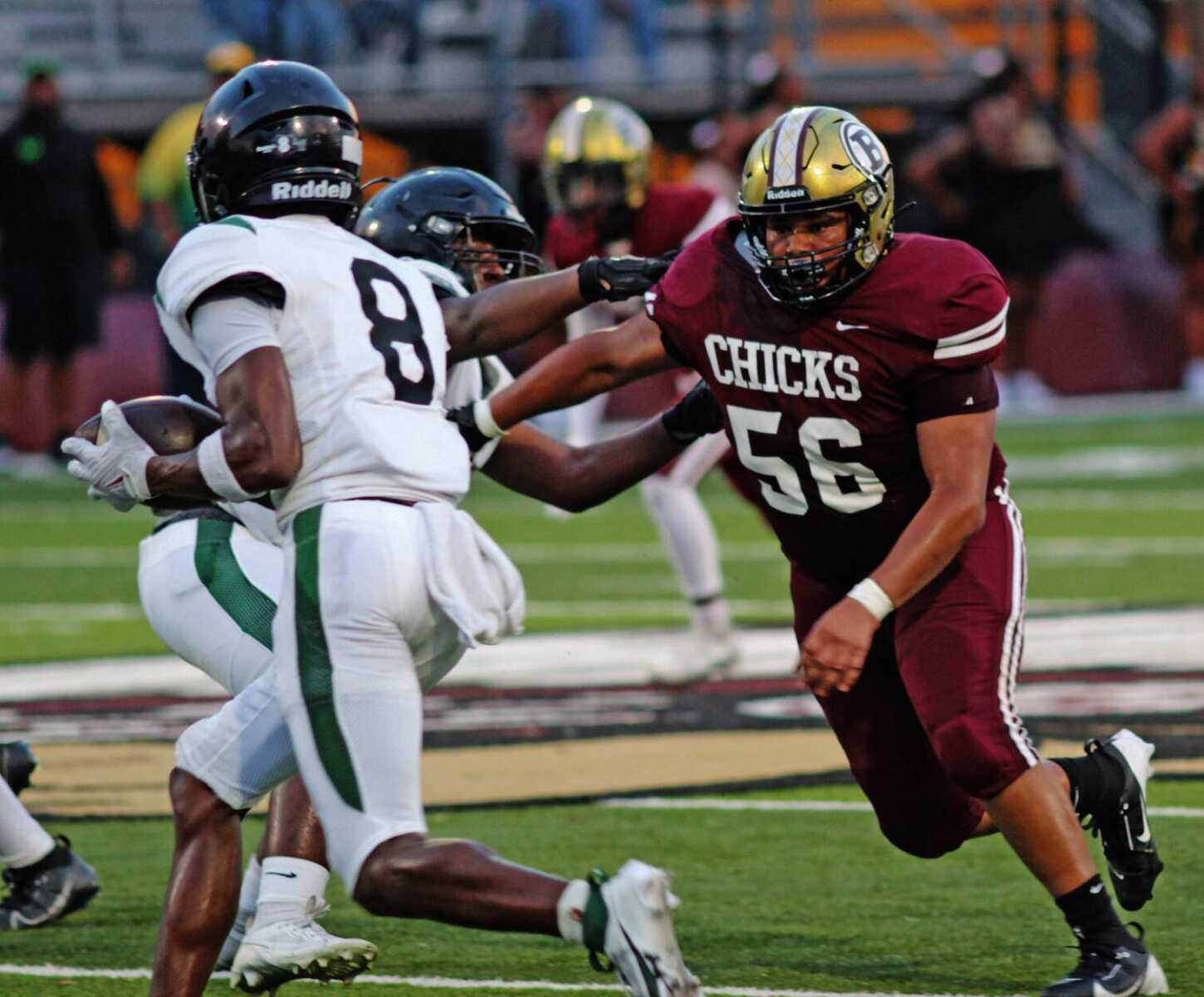 Freshman quarterback leads Mills past Chicks in opener