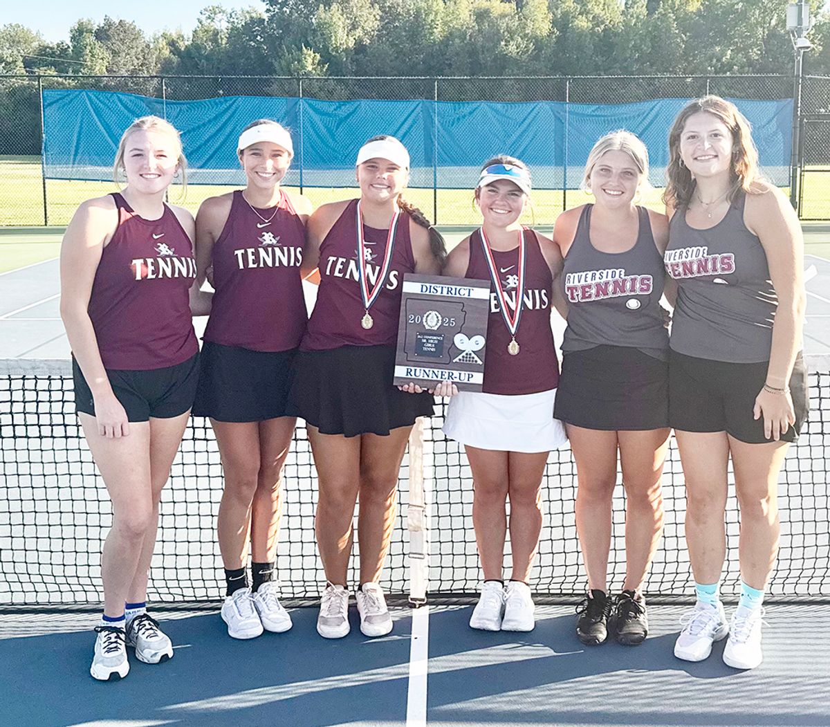 Riverside tennis players qualify for state