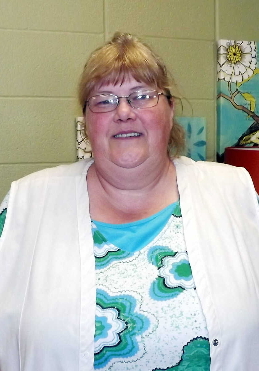 Barbara Richards named June employee of the month at Monette Manor
