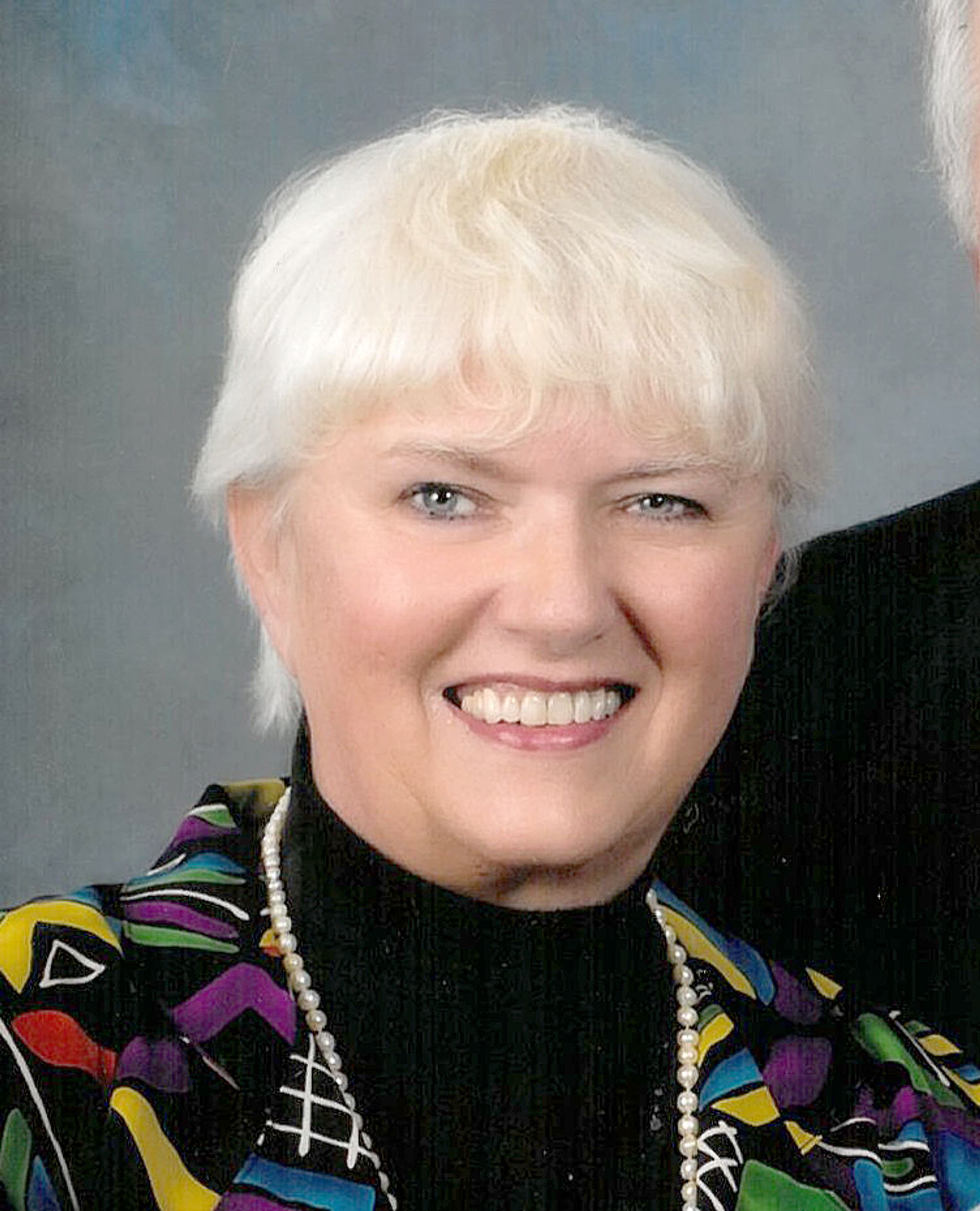 Dr. Linzy Thomas Gall