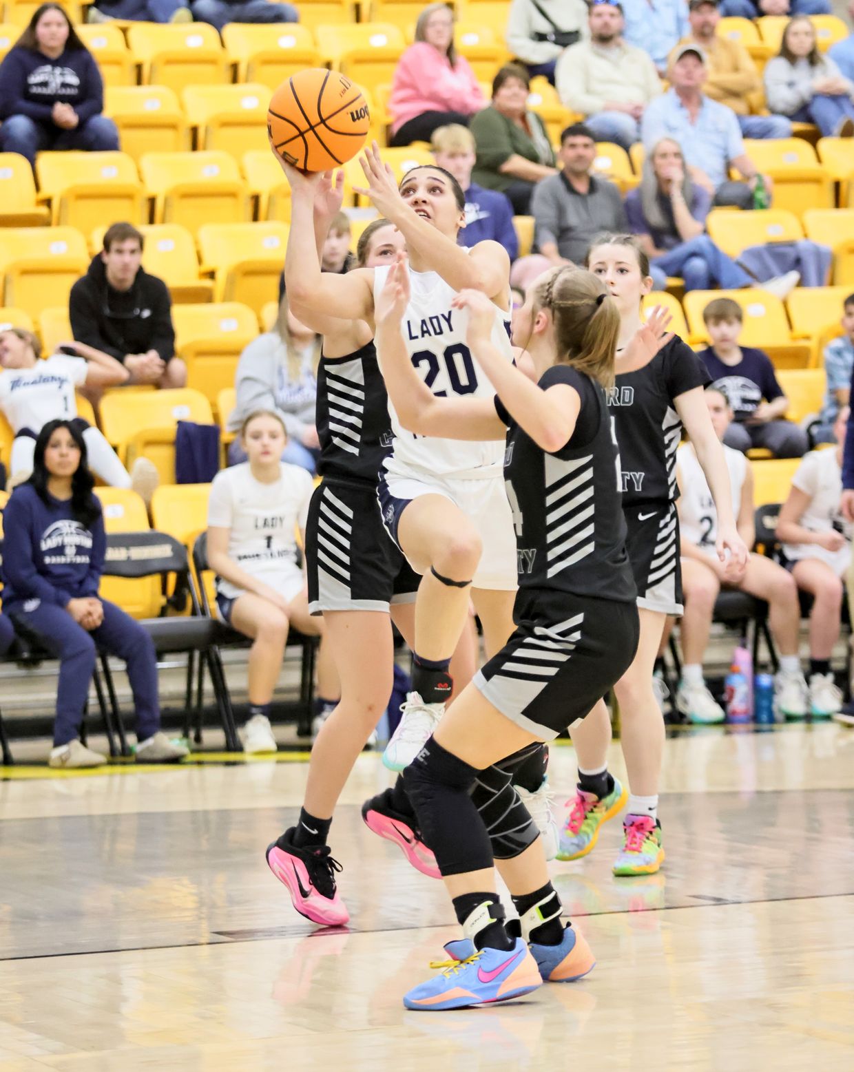 2A at Sloan Hendrix: Gathright scores 32 points in blowout w...