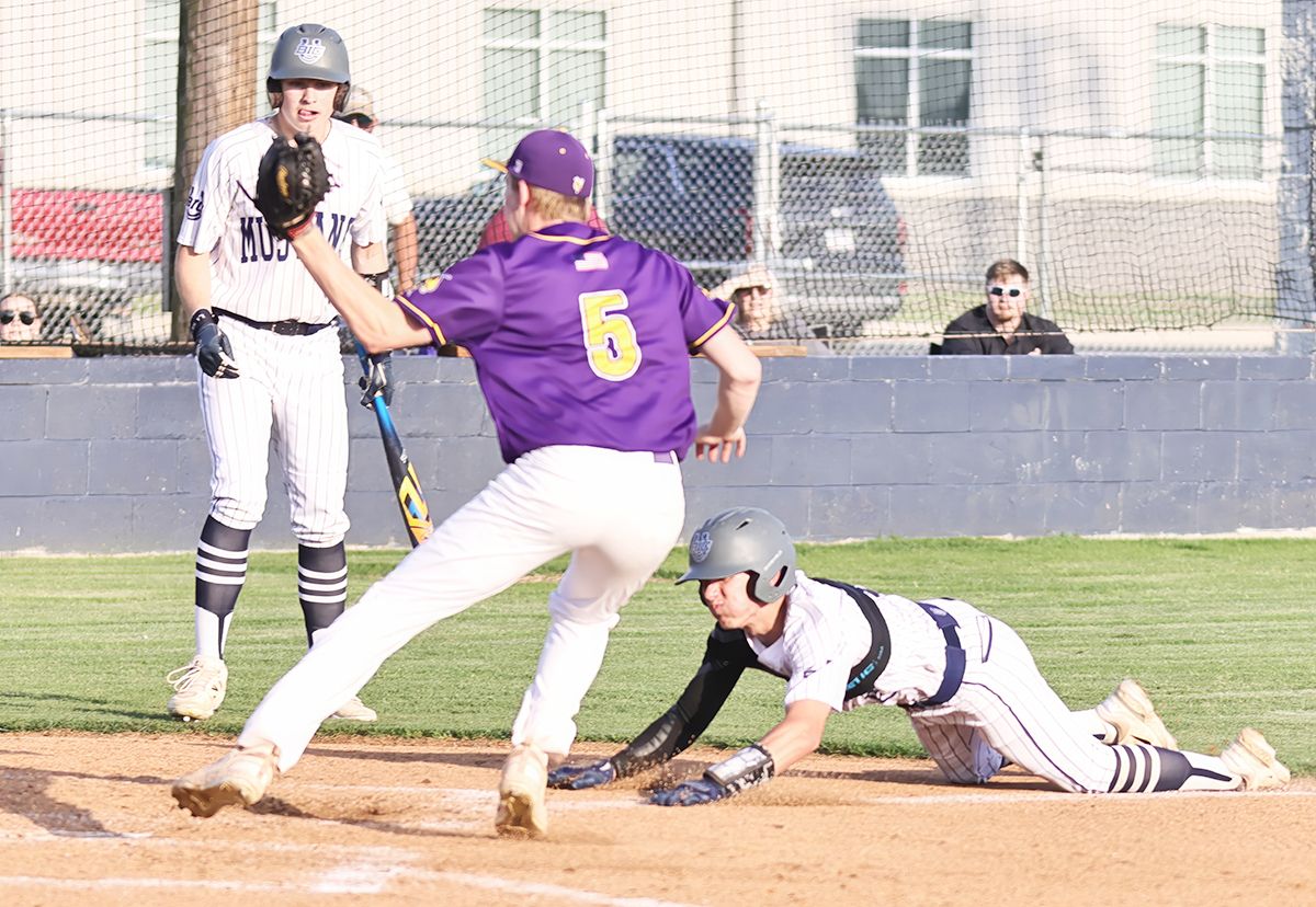 BIC wins district opener over Bay