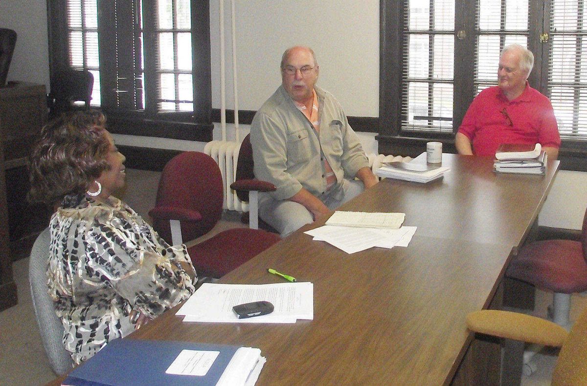 Commission begins local redistricting process