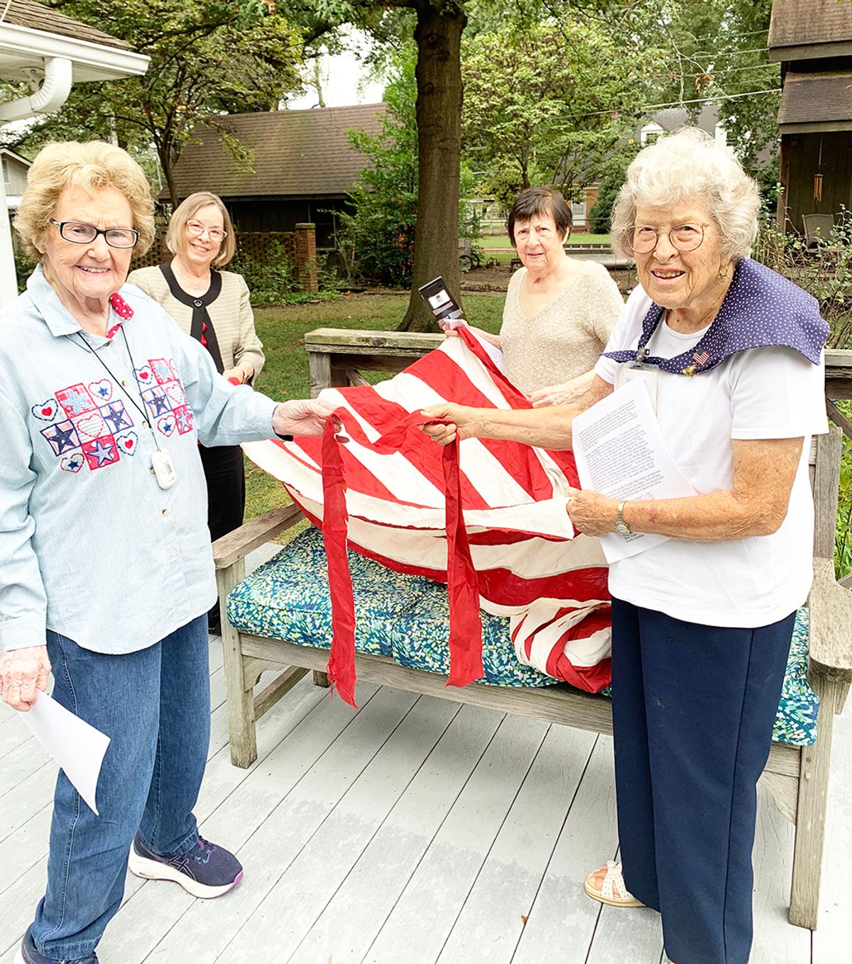 Charlevoix Chapter of DAR disposes of unserviceable flags