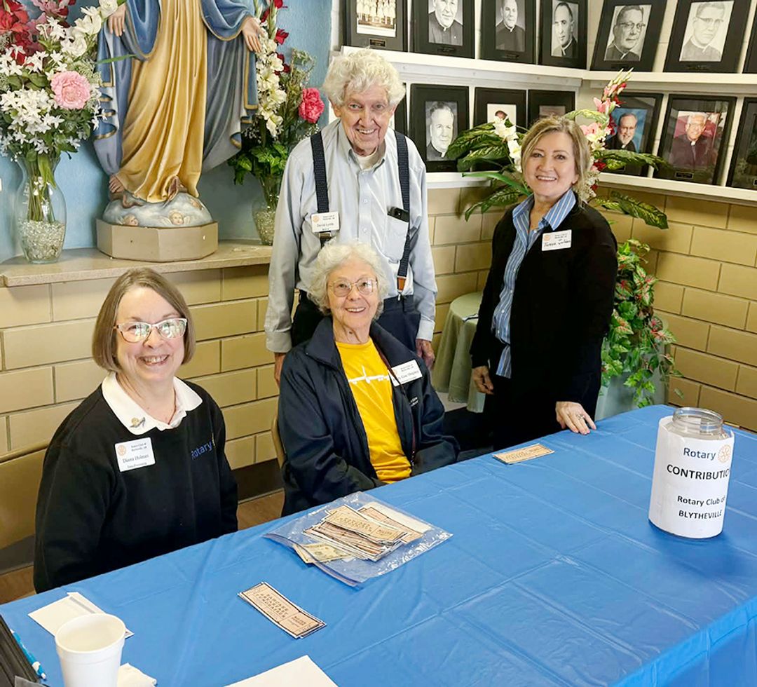 Rotary clubs team up for Blytheville pancake breakfast/commu...