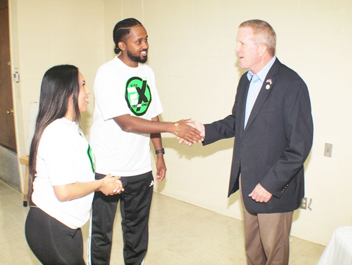 Representative Joey Carr visits Wiley Head Start for youth b...