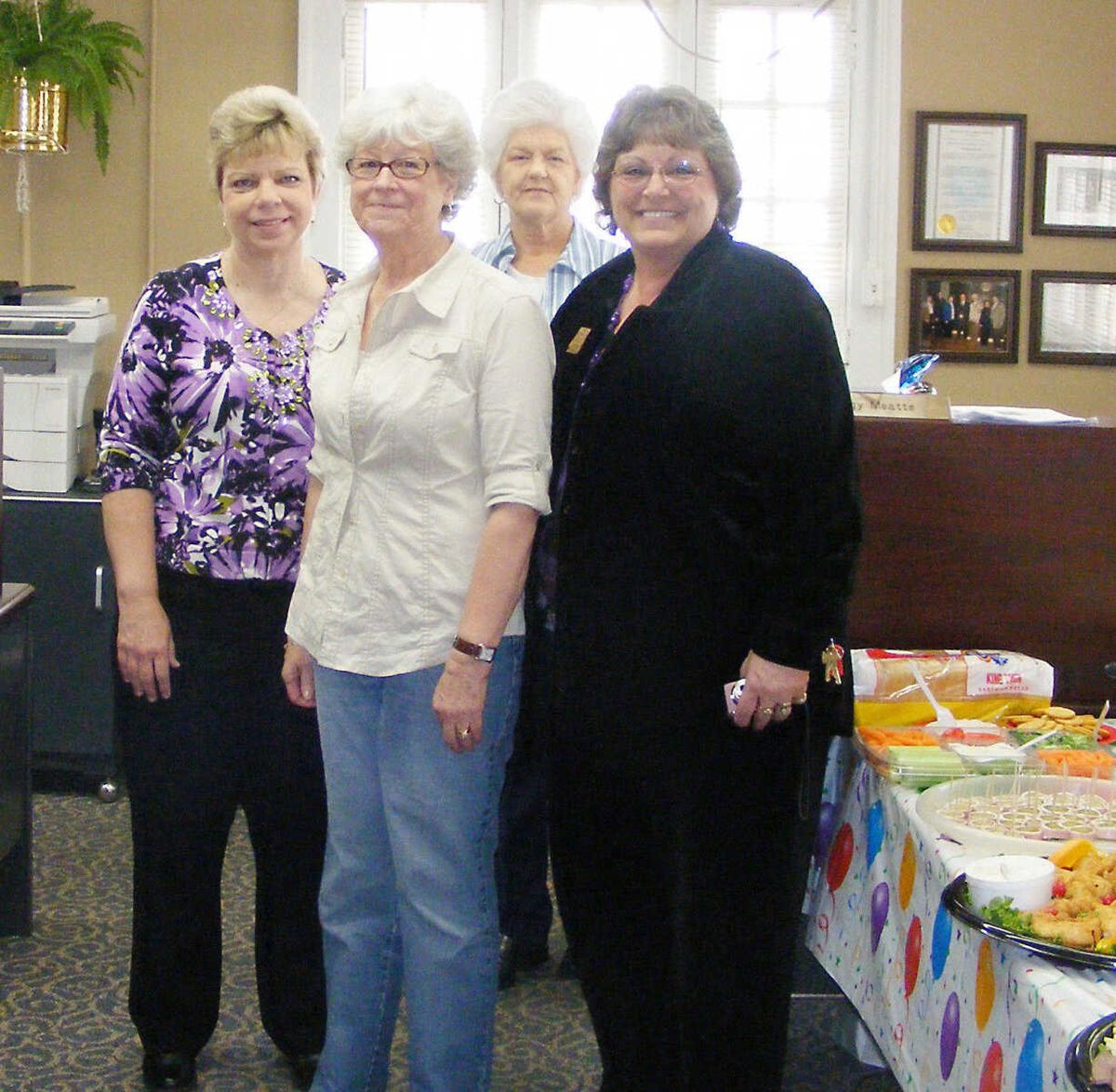 Longtime courthouse worker retires