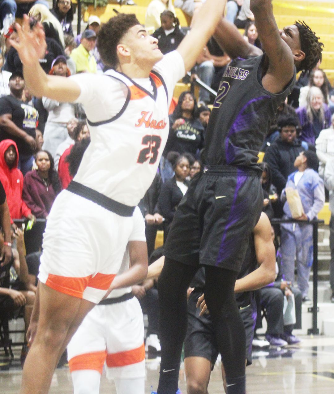 3A at Manila: Seminoles edge Greyhounds to win regional title