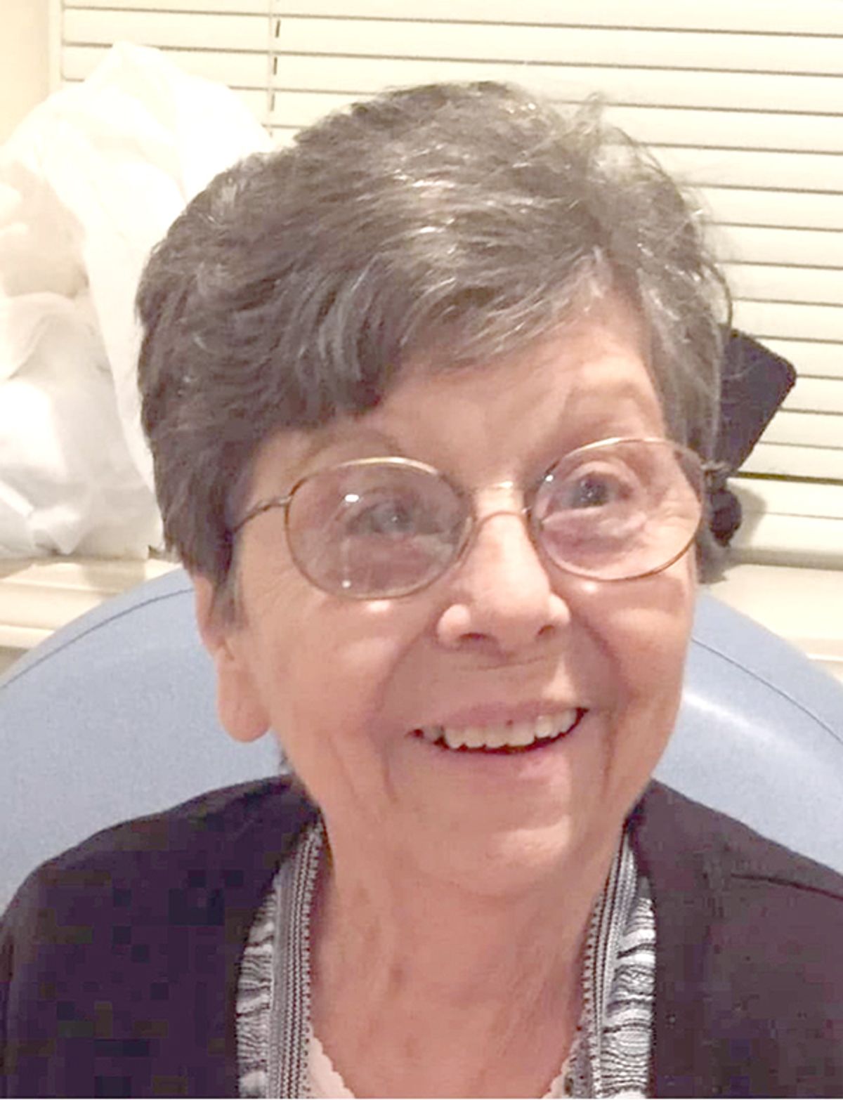 Sandra Yvonne Holdaway