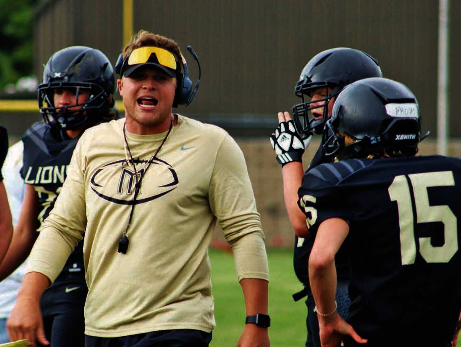 White accepts Waldron football job, leaving Manila