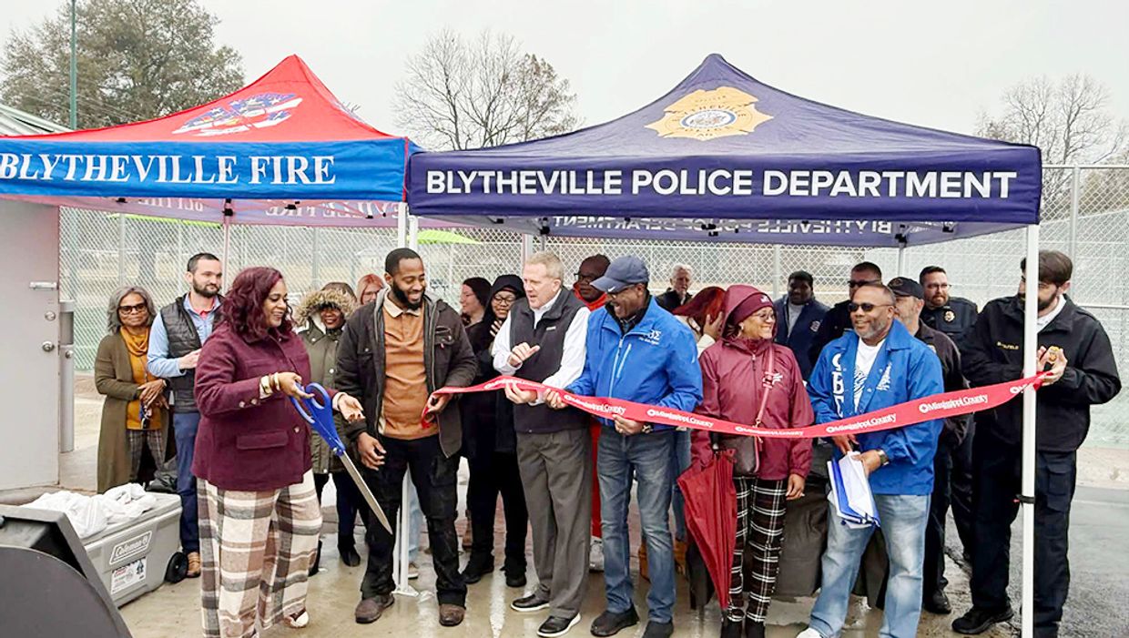 Mayor Logan celebrates community spirit at Walker Park’s grand playgro...