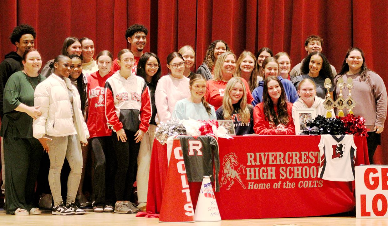 Rivercrest's Addison Smith signs to cheer for Lyon College