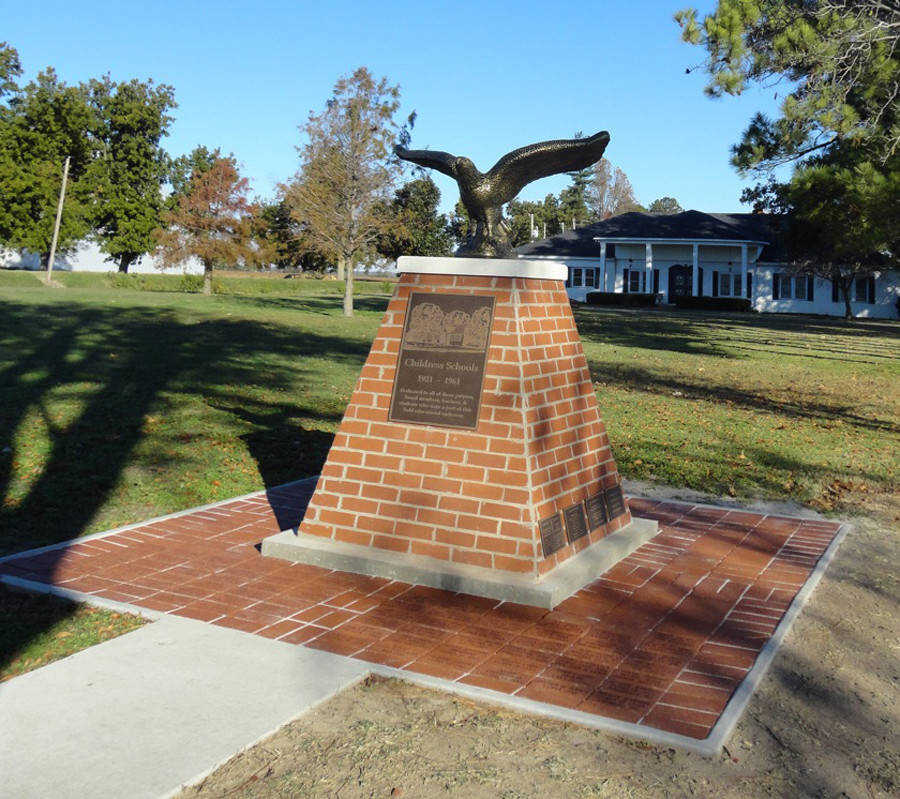 Childress High School monument dedication to be held Sunday